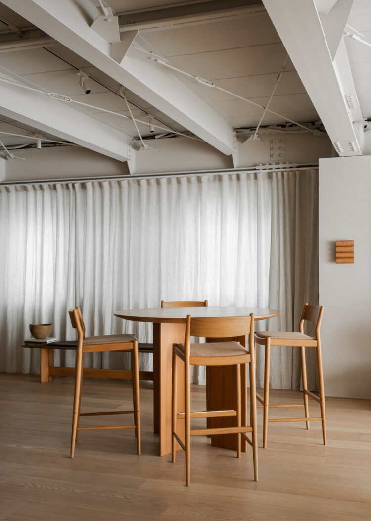 KARIMOKU CASE | Collection | A-HT01